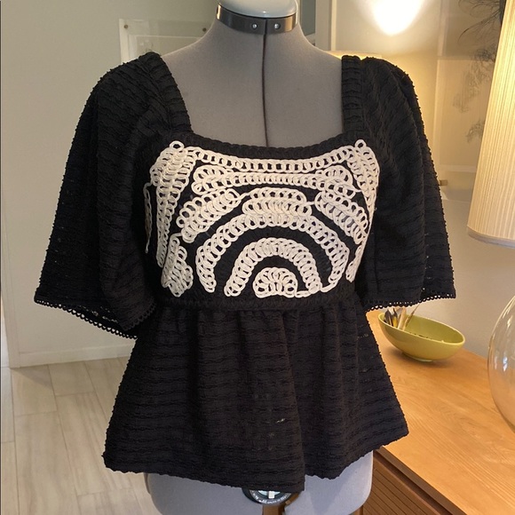 sarah Hann | Tops | Sarah Pacini Black And White Peplum Cap Sleeve ...